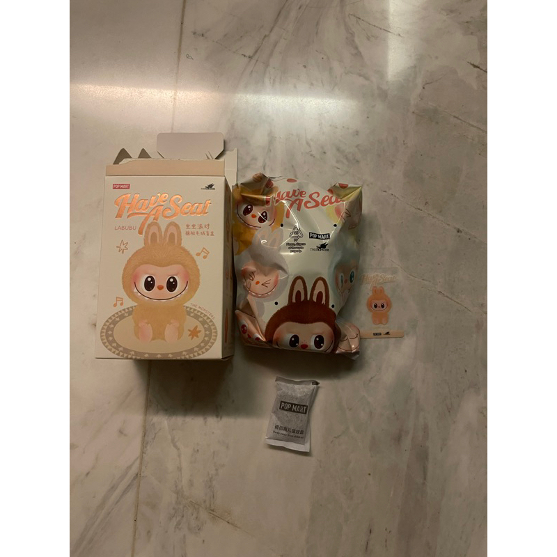 Jual ready 1000% original Labubu have a seat foil sealed baba pop mart ...