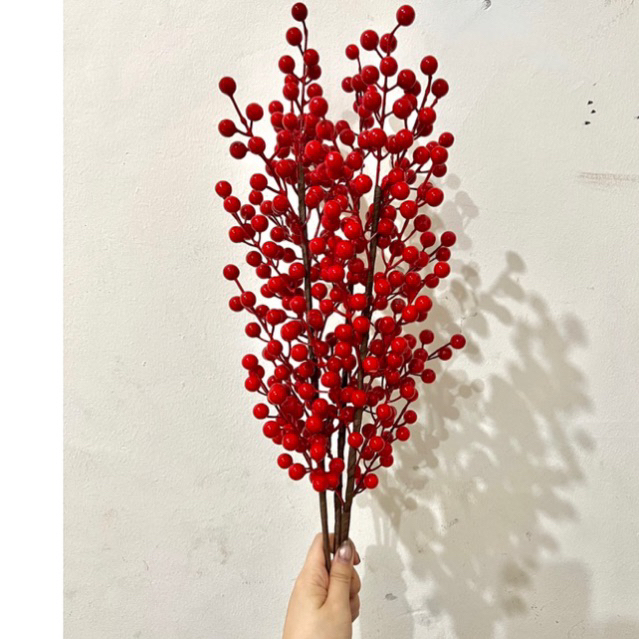 Jual Artificial Holly Cherry Red/dekorasi bambu emas/ hiasan CNY imlek ...