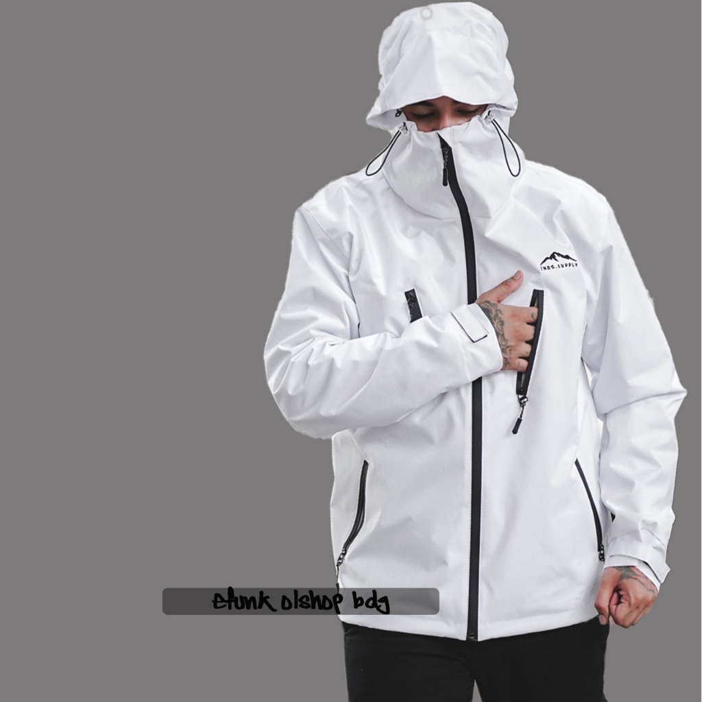 Jual Jaket Gorpcore Parasut Waterproof Pria Putih / Jaket Gunung ...