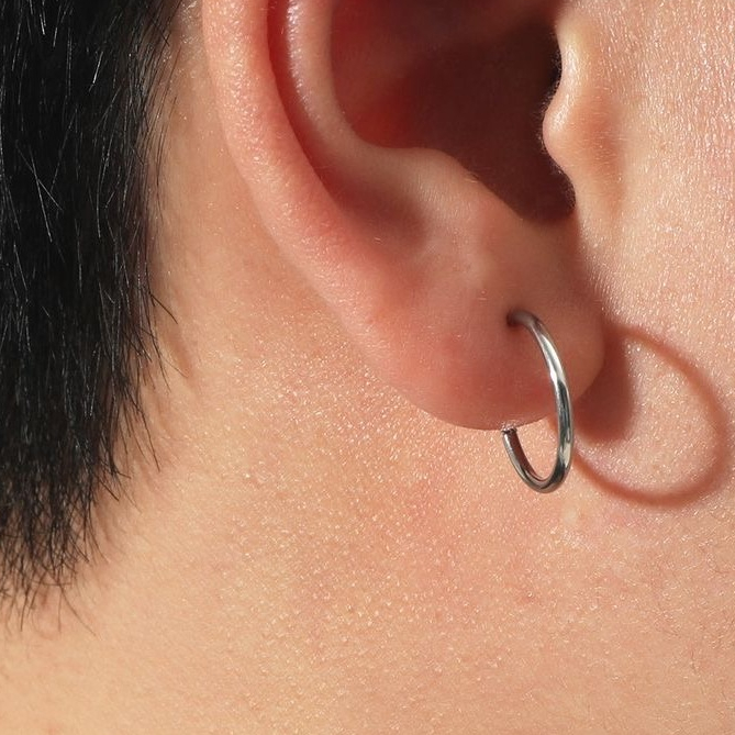 Jual NIERO OTHELLO - Anting Jepit Pria Silver Non Tindik / Fake ...