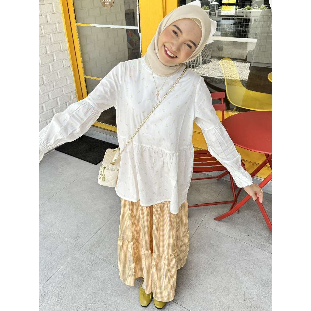 Jual ULTRAVIOLET Buba Ruffle Top 114 White Ylw Twinkle - Atasan Blus ...