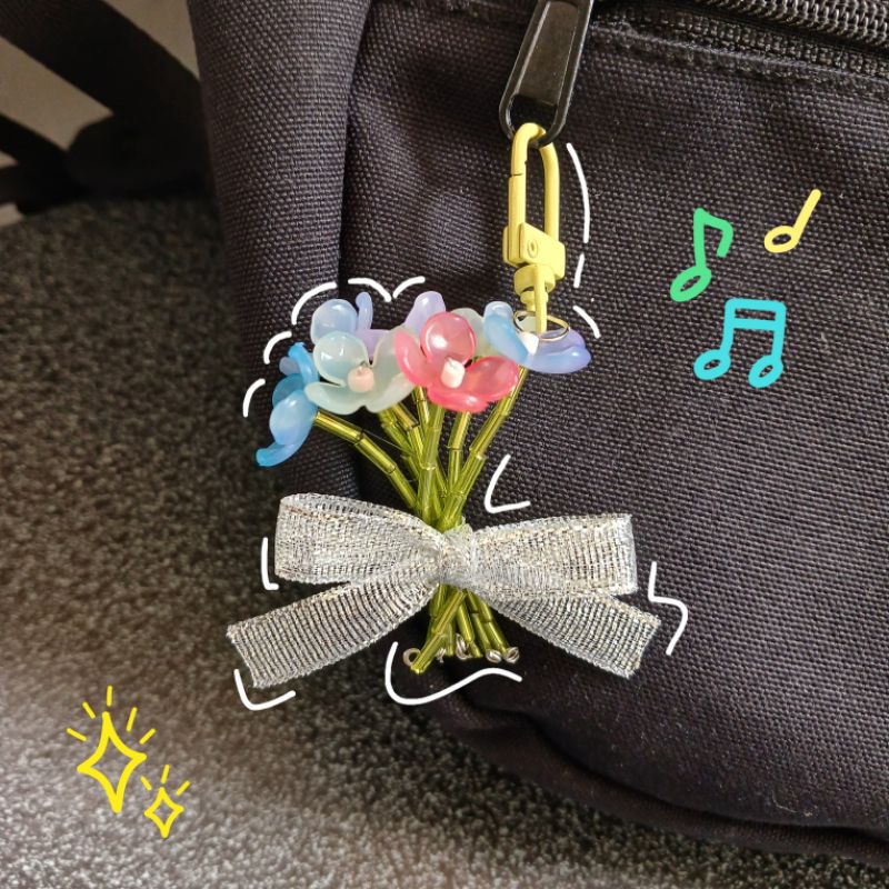 Jual Bouquet Keychain/ Gantungan Kunci Buket Bunga Manik | Shopee Indonesia