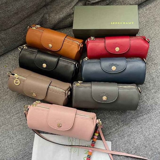 Jual Tas Cewe X-tra Crossbody bag free gantungan | Shopee Indonesia