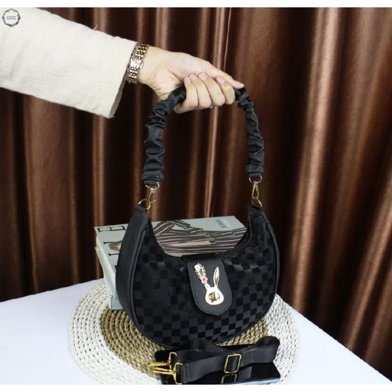 Jual Tas Hobo Wanita Cocoly Catur IW 109 Tas Selempang Bulan Tas Tangan ...