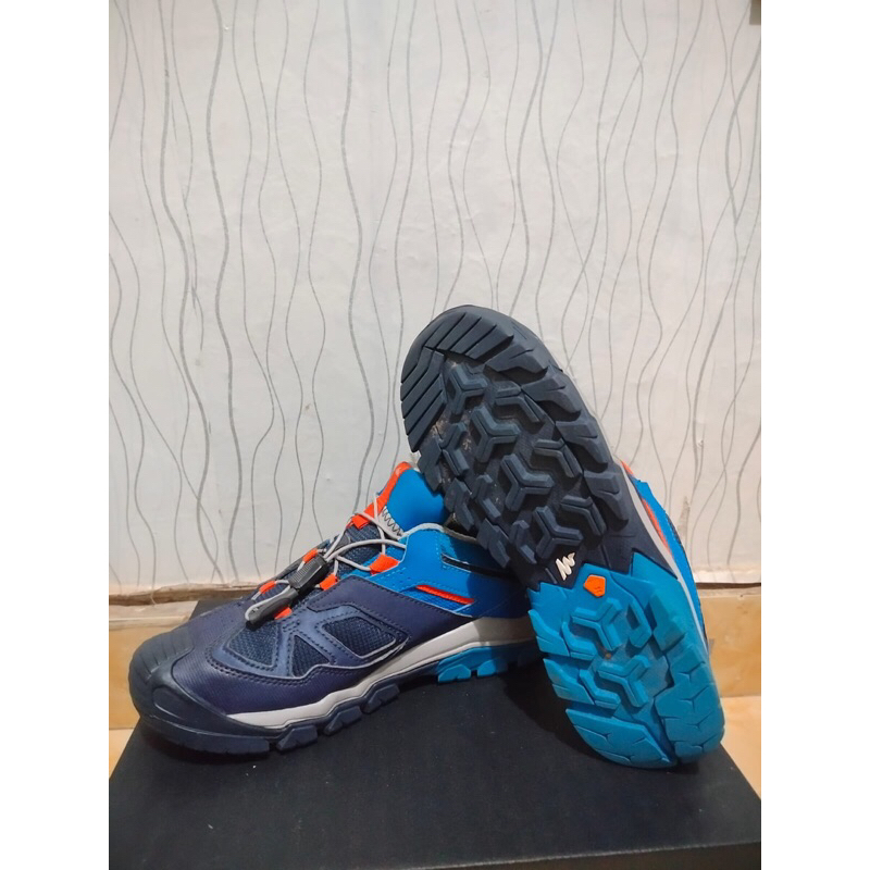 Jual sepatu gunung quechua biru | Shopee Indonesia
