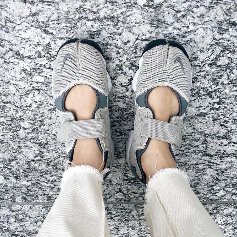 Jual Sepatu Wanita Sneakers Wanita Air rift grey | Shopee Indonesia