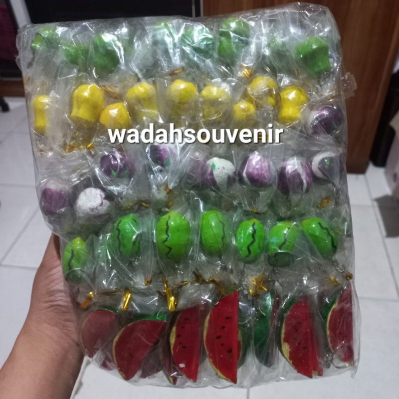 Jual 50 Pcs souvenir pernikahan gantungan kunci buah kemas plastik | Shopee Indonesia