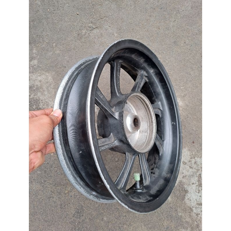 Jual velg pelek roda belakang honda PCX PCX150 original | Shopee Indonesia