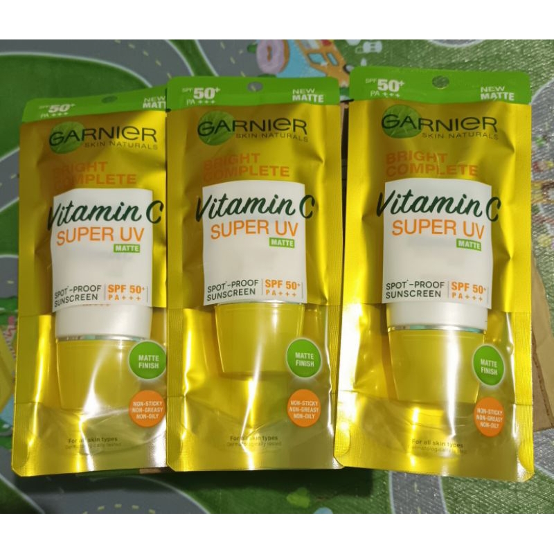 Jual GARNIER BRIGHT COMPLETE VIT C MATE.30 ML.SPF 50. | Shopee Indonesia
