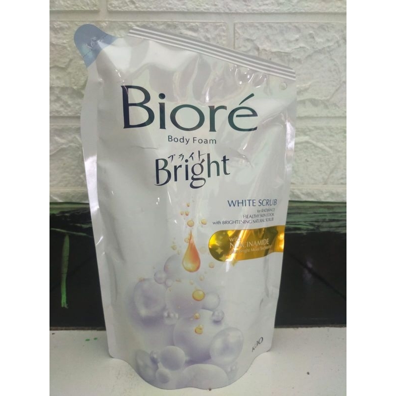 Jual BIORE BRIGHT BODY FOAM WHITE SCRUB 380ML | Shopee Indonesia
