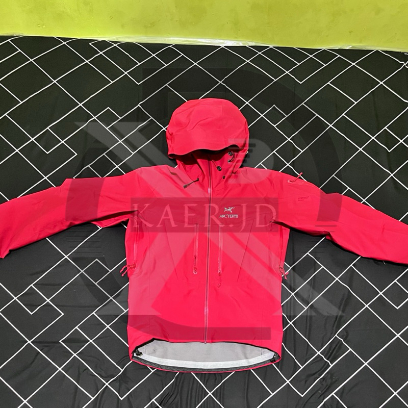Jual Jaket Arcteryx Alpha SV RED | Shopee Indonesia