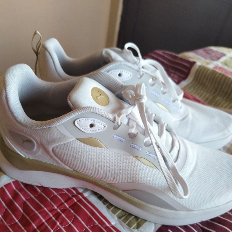 Jual PUMA sepatu original beli kebesaran, dus masih lengkap | Shopee ...