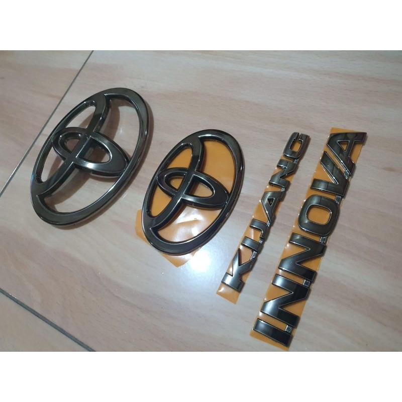 Jual EMBLEM LOGO TOYOTA INNOVA REBORN BLACKCHROME SET | Shopee Indonesia
