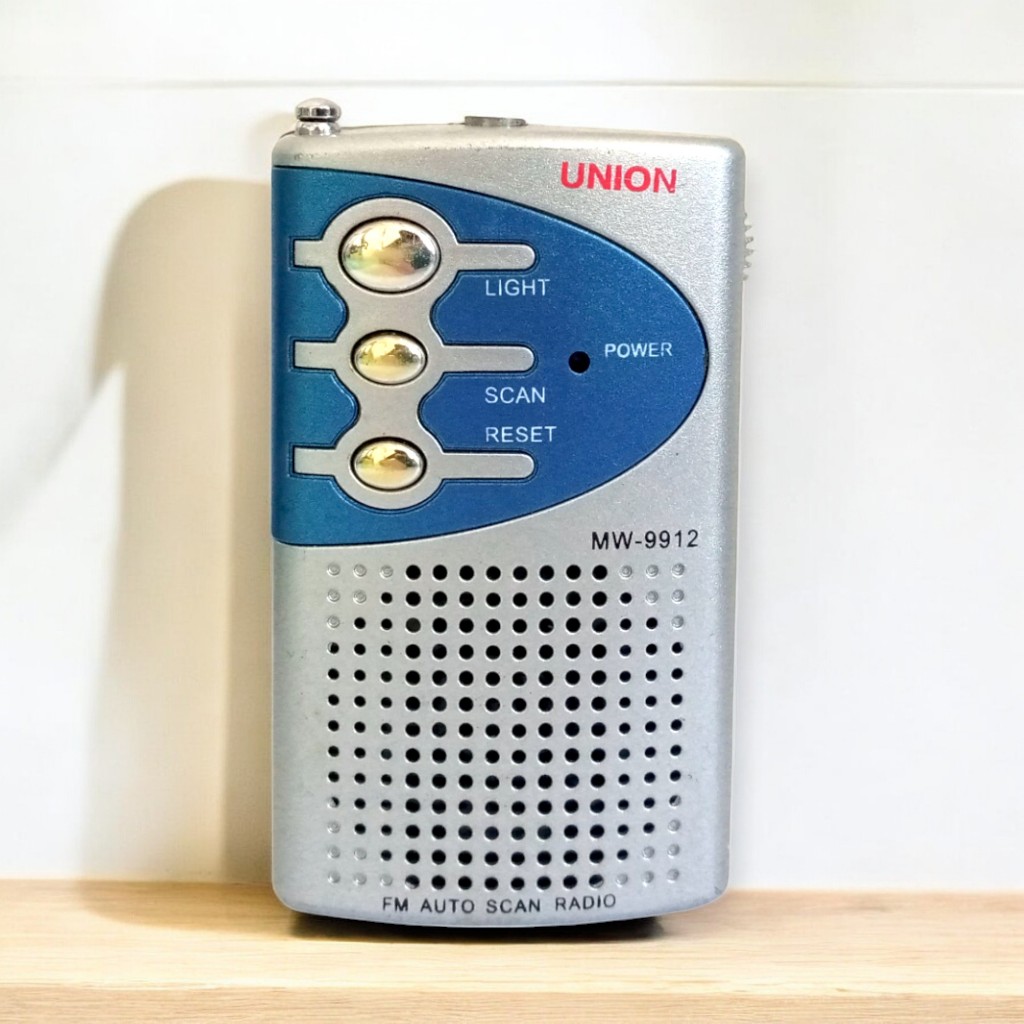 Jual Radio Mini FM Auto Scan Portable Radio Dengan Senter | Shopee ...