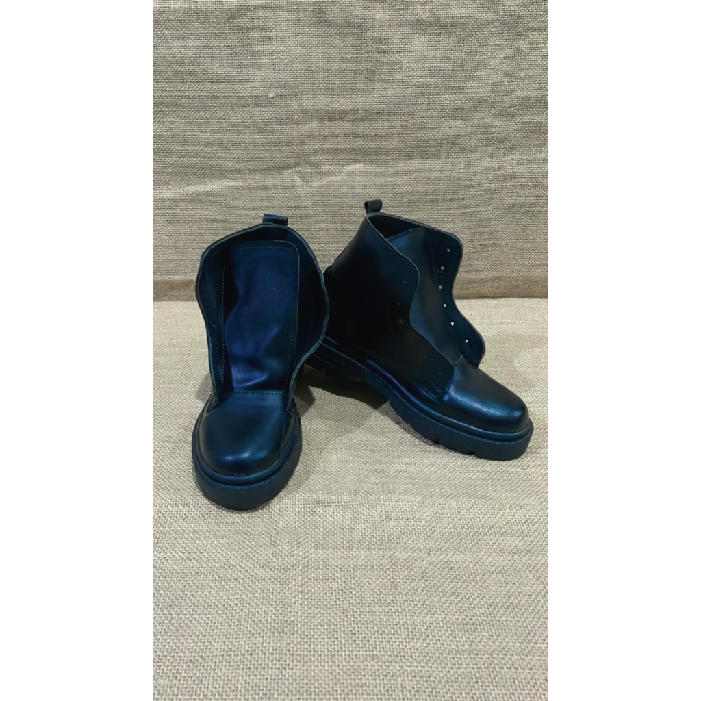 Jual MARTIN - Sepatu Boots / Boot untuk Wanita (asli/original) | Shopee ...