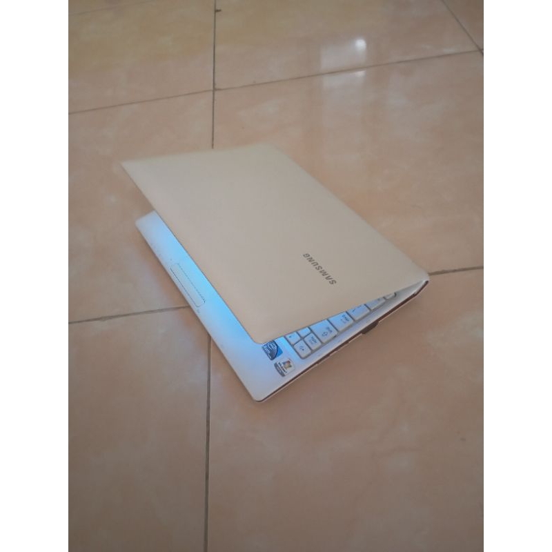 Jual laptop netbook second samsung 10 inch murah normal semua siap ...