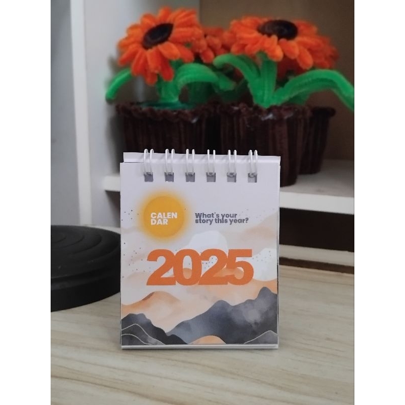 Jual KALENDER 2025/KALENDER MINI/KALENDER ESTETIK | Shopee Indonesia