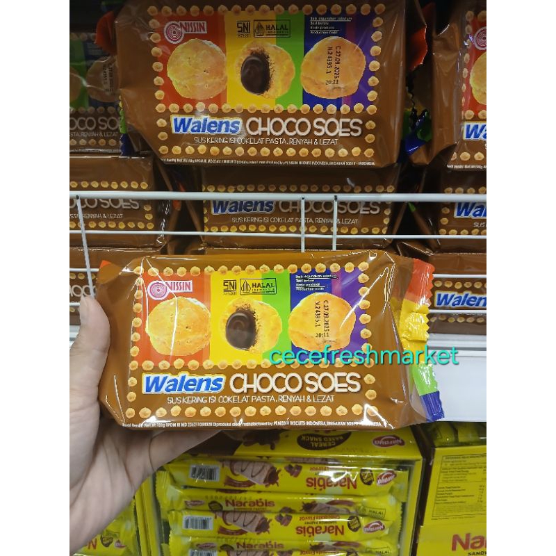 Jual Jual snack sus kering isi coklat soes chocolate nissin walens pack ...