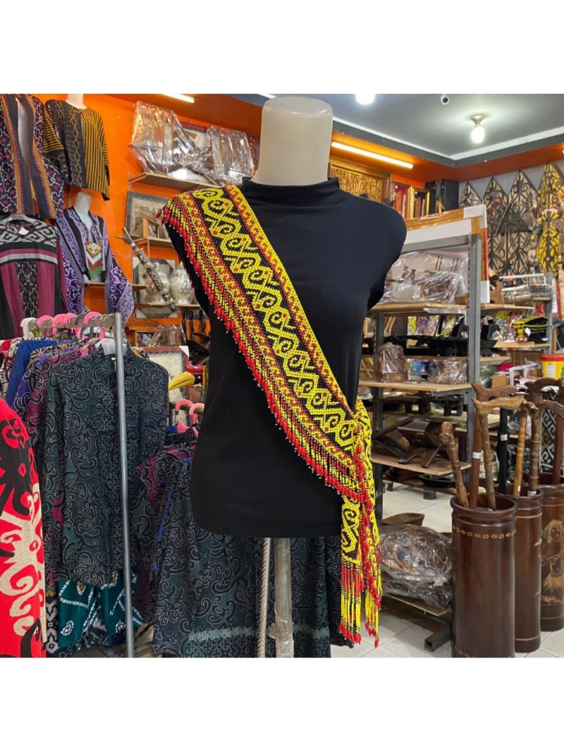 Jual SELENDANG MANIK KHAS DAYAK KALIMANTAN - SELENDANG SYAL MANIK DAYAK ...