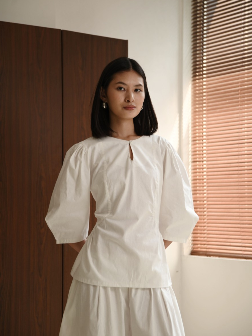 Jual LILA TOP IN WHITE | Shopee Indonesia