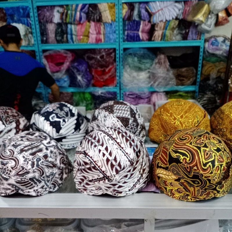 Jual blankon prada / blankon pengantin / blangkon amon / blankon bapak ...