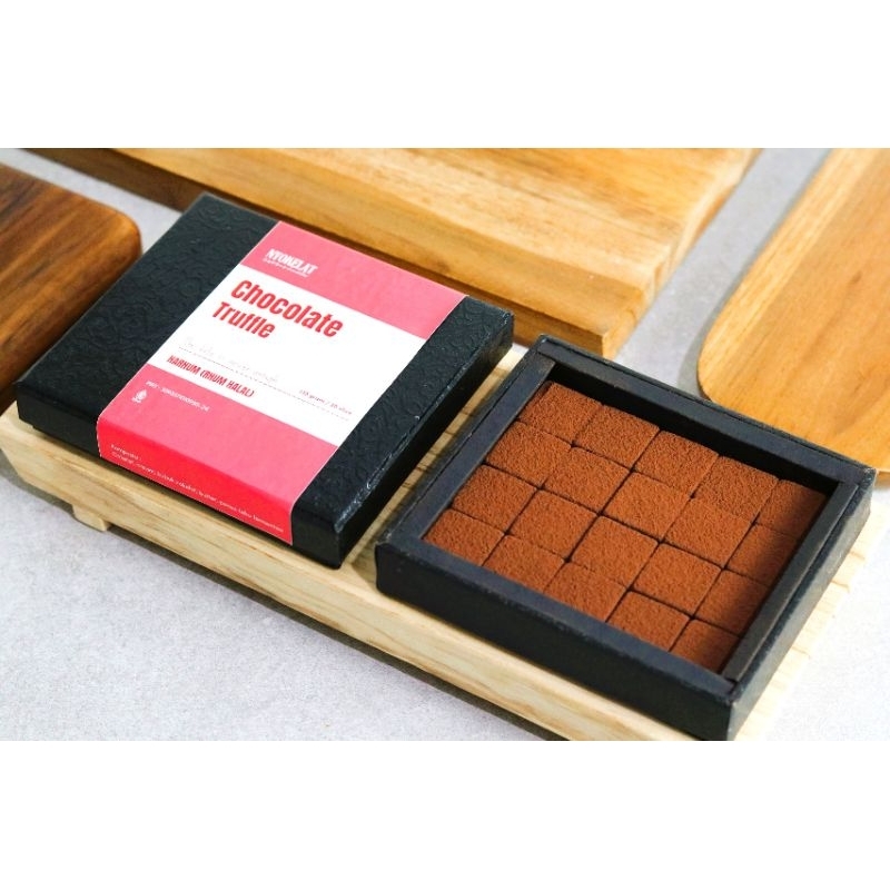 Jual Nyokelat Cokelat Truffle Varian Harhoem Rhum Halal | Shopee Indonesia