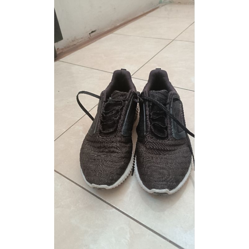 Jual sepatu running adidas preloved | Shopee Indonesia