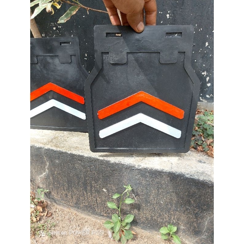 Jual paling murah karpet roda mobil karpet lumpur sersan universal 1set ...