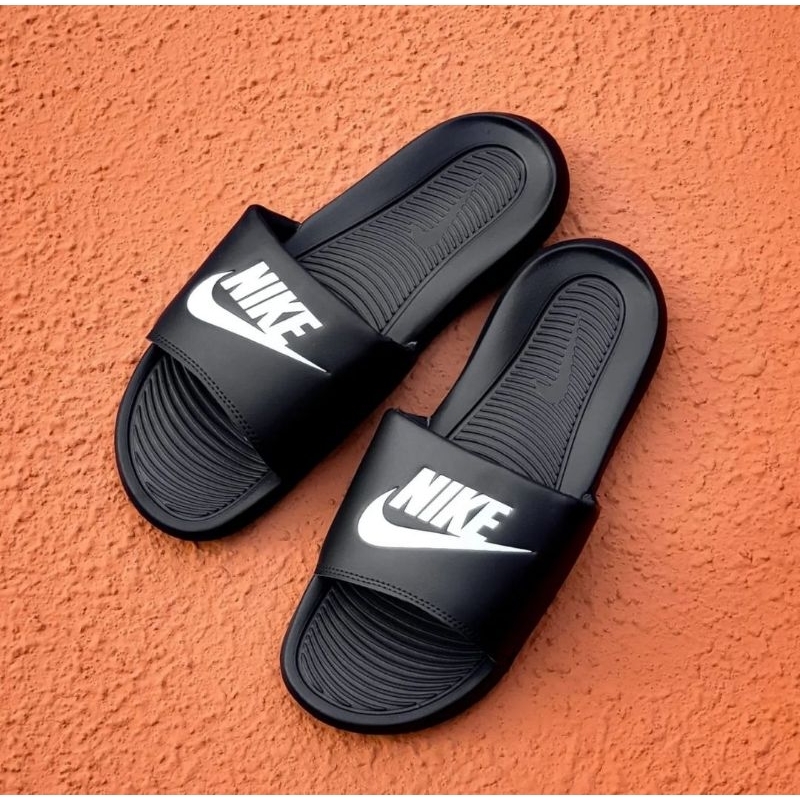Jual SANDAL SLID SLOP MURAH NIKE VICTORY ONE SLIDE BLACK WHITE | Shopee ...