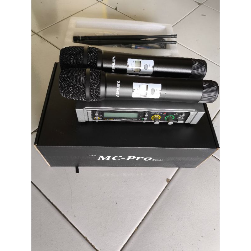 Jual Mic wireless Ashley MC pro, ORIGINAL MIC WITH ANTI FEEDBACK ...