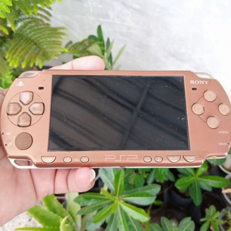 Jual Mainan Console Playstation Portable / Konsol PSP 2006 Bekas ...