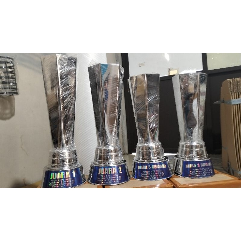 Jual Juara Fun Turnamen Bersama, sepak bola trophy #piala juara 1,2,3,4 ...