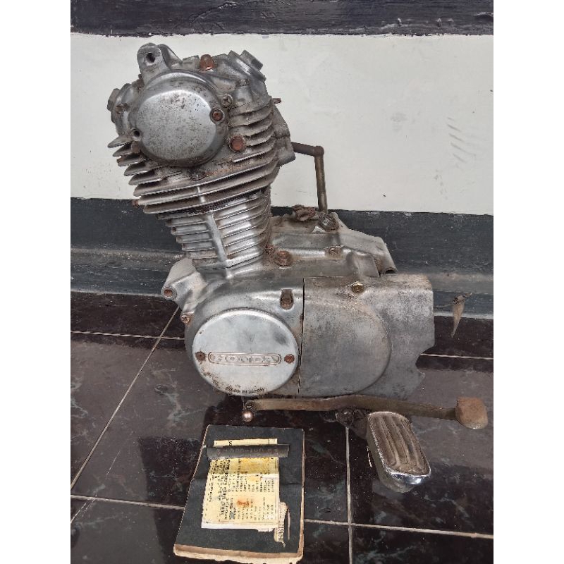 Jual mesin CB 100 th 76 plat D lengkap pajak mati warna merah hitam ...