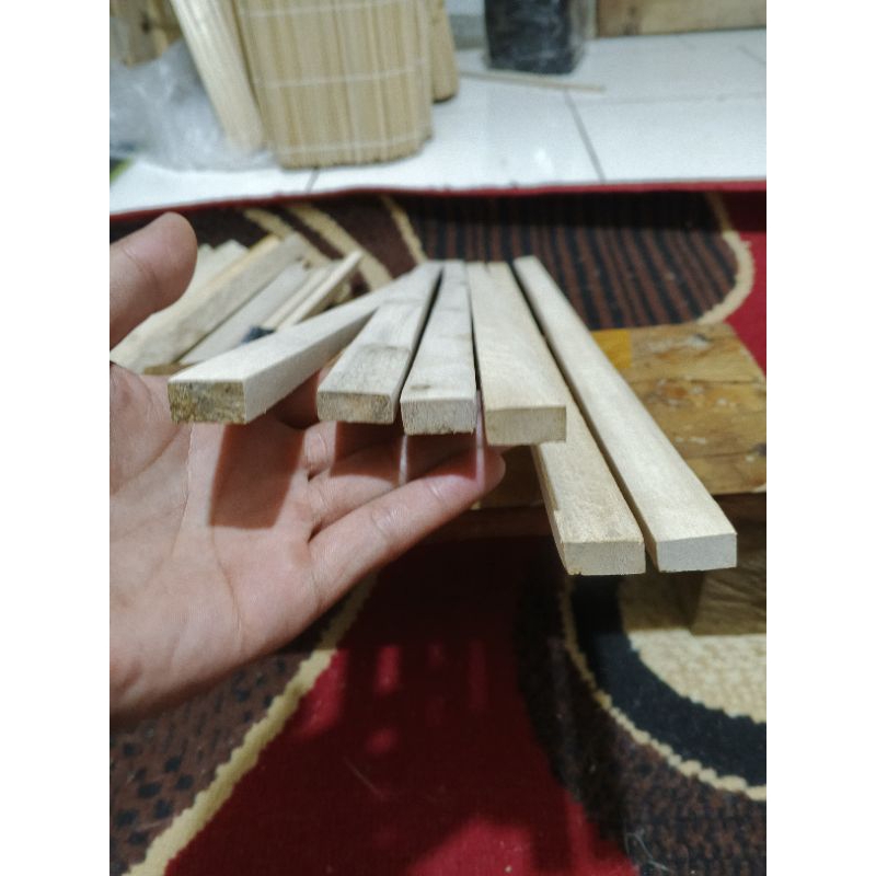 Jual Kayu Reng 2x2,2x3,3x3 kayu solid Serut halus Kayu Jenitri Isi 10 ...