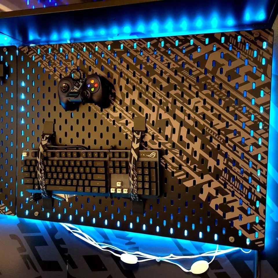 Jual Pegboard Dinding Rak Papan Berlubang - Papan Dinding Rak Tempel Rak Gaming 76x56 cm ...