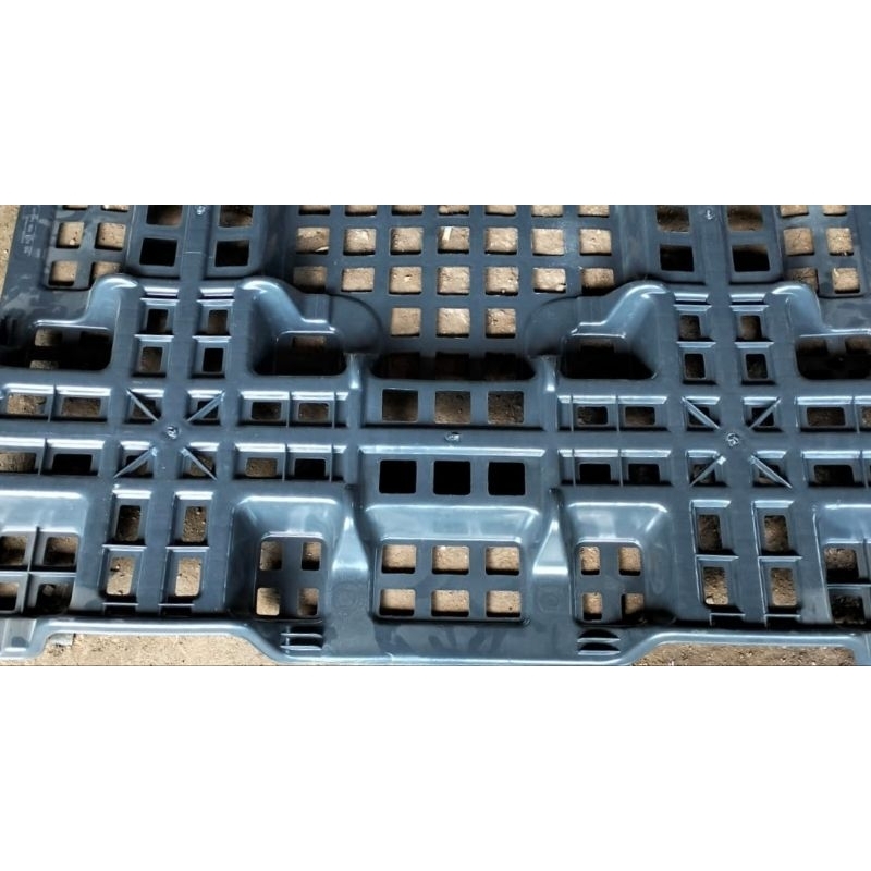 Jual pallet plastik bekas UK kecil 50x110x5 sangat murah dan awet ...