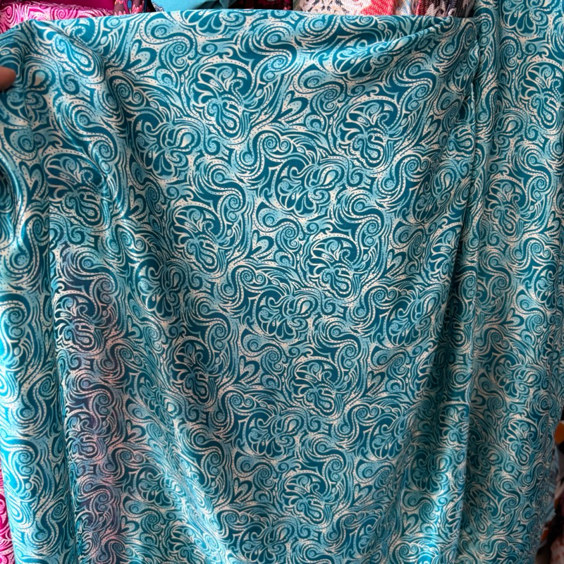Jual kain silk motif bunga - kain satin silk motif premium - kain satin ...