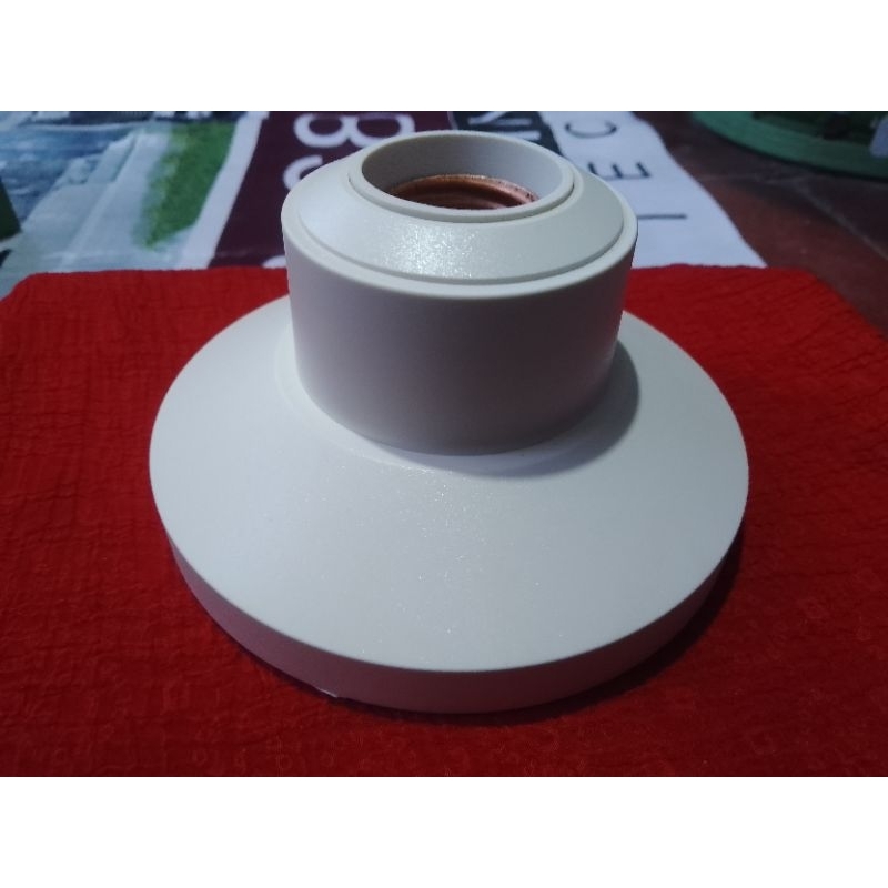 Jual BROCO Lux Fitting Plafon 12101 Putih Gracio Besar Fiting Lampu SNI ...