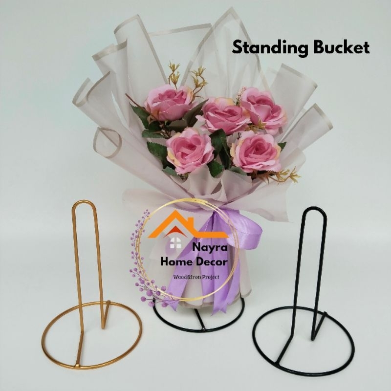 Jual Standing Bucket Bunga / Snack || Standing Wisuda Bucket || Besi ...