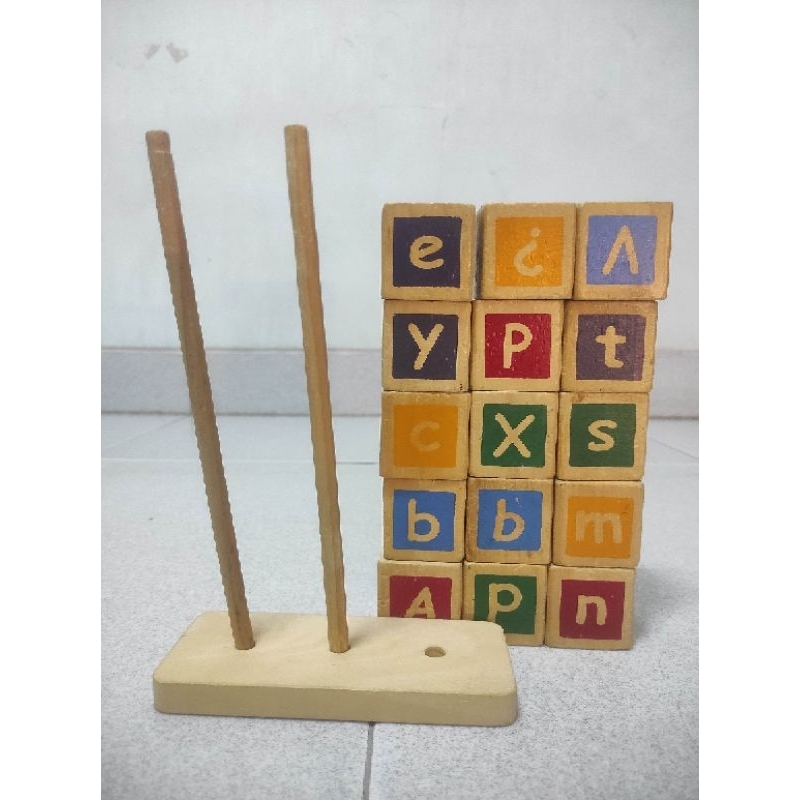 Jual Mainan edukasi kayu menara huruf alfabet dan angka (preloved ...