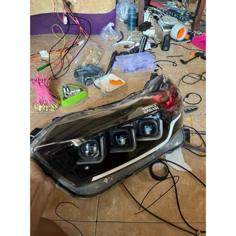 Jual HEADLAMP BRIO MOBILIO COSTUM 3 LENSA BILLED FULL RGB | Shopee ...