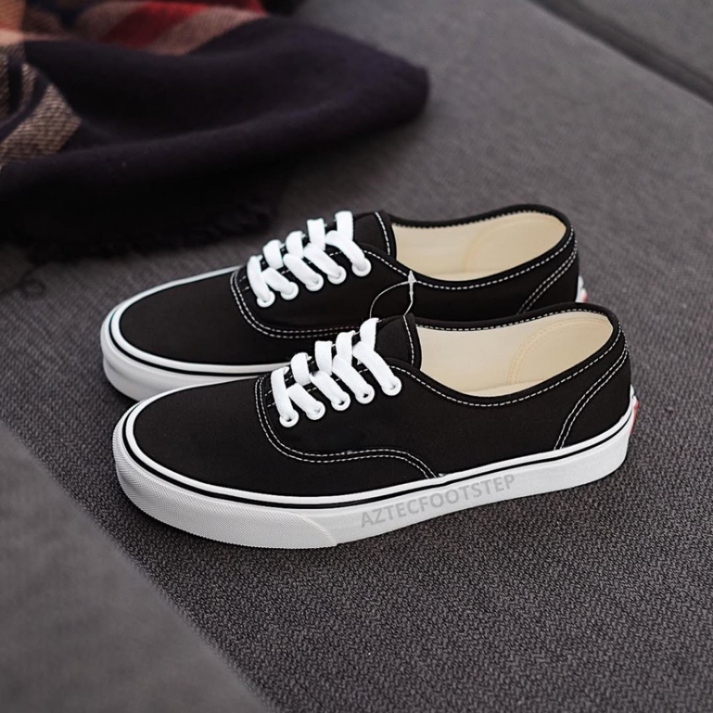 Jual Sepatu Authentic Black White | Sneakers Authentic Hitam Putih ...