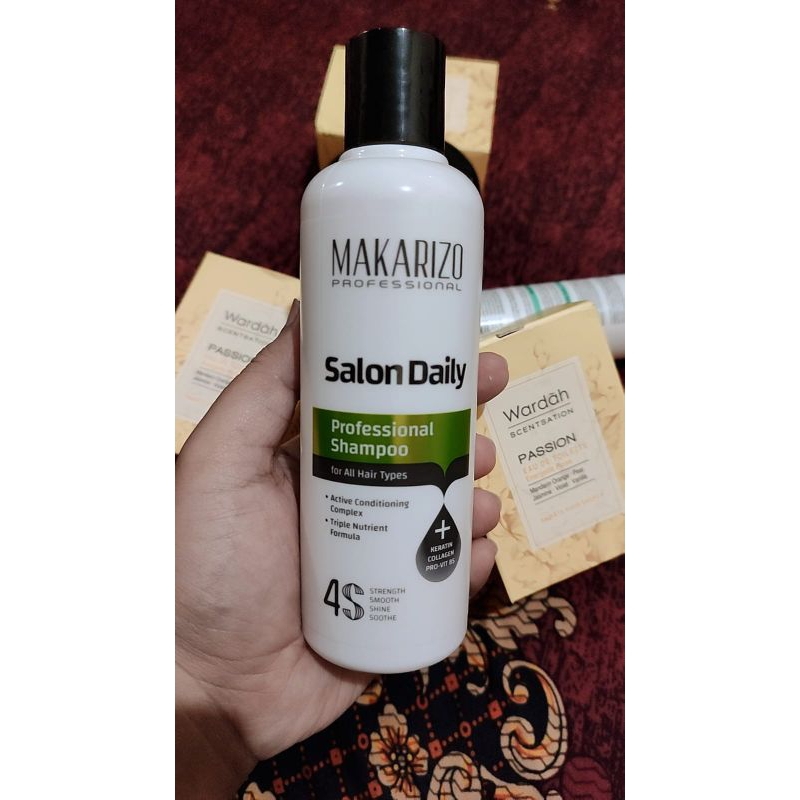 Jual Makarizo Salon Daily Shampoo 200ml. | Shopee Indonesia