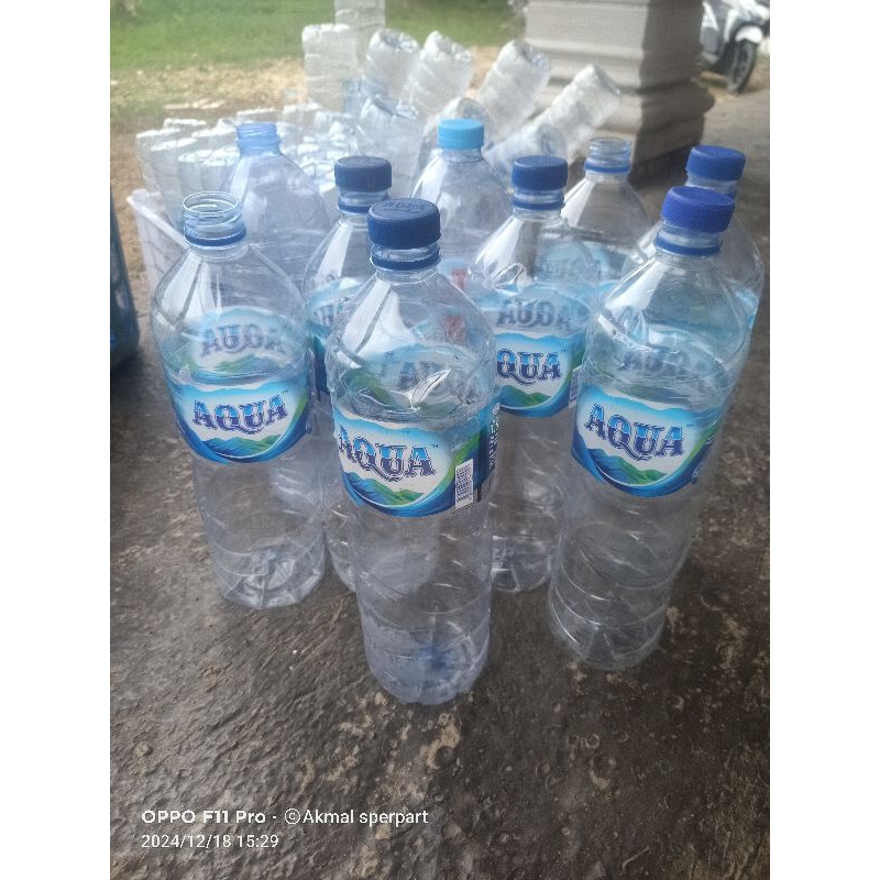 Jual BOTOL AQUA KOSONG 1.5 LITER BERSIH BEKAS isi(20 pcs) | Shopee ...