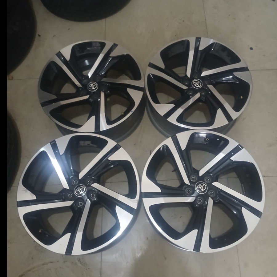 Jual Velg Mobil Seken Std Yaris Cross Ring 17 Lebar 7 Et0 Pcd 5x100 ...