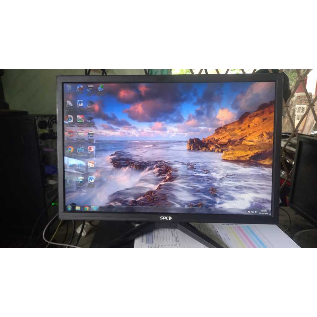 Jual Monitor Layar LED Merk SPC W-190S | Shopee Indonesia