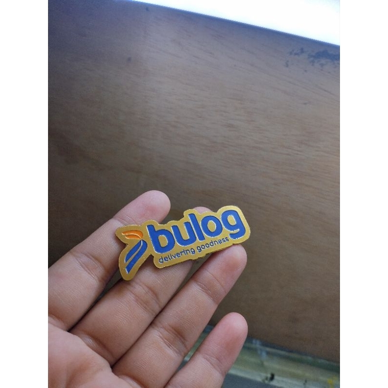 Jual pin custom logo Bulog bahan kuningan | Shopee Indonesia