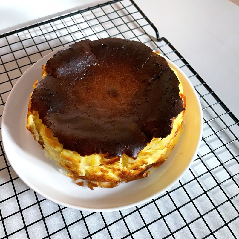 Jual Burnt Basque Cheesecake/ Kue Keju / Birthday cake / Hampers ...
