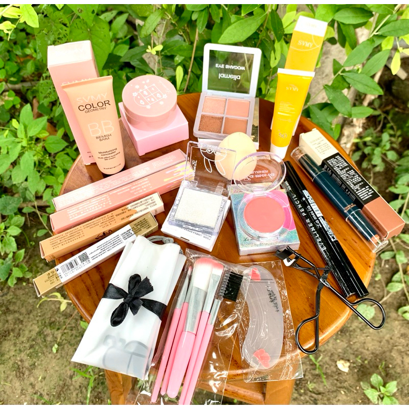 Jual Paket Make Up Lengkap 18in1 Basic | Satu set kecantikan rias wajah ...