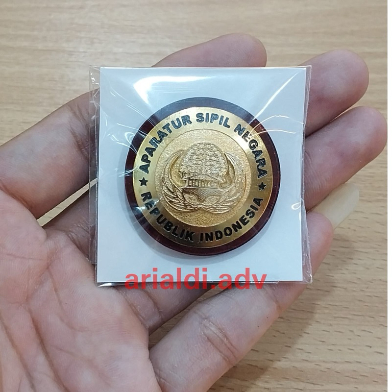 Jual pin korpri ASN Aparatur sipil negara kuningan sepuh emas tumpuk ...